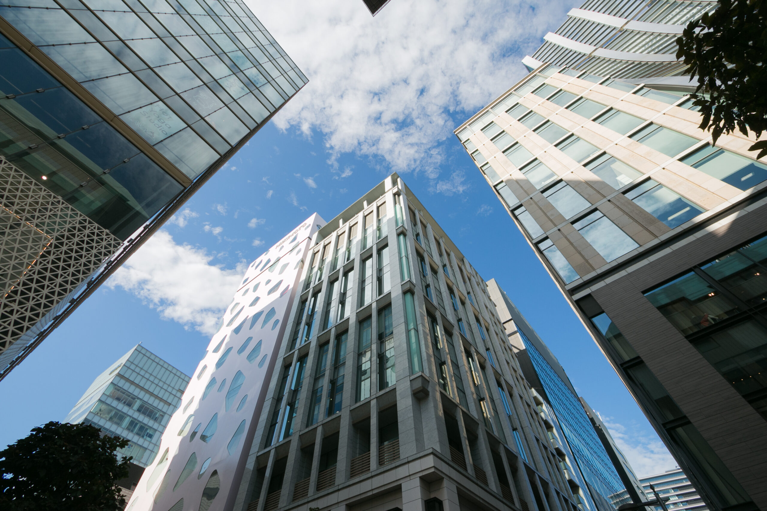 【BLDグループホールディングス】BLDグループ 入社式を執り行いました | BLD WEDDINGS 採用サイト